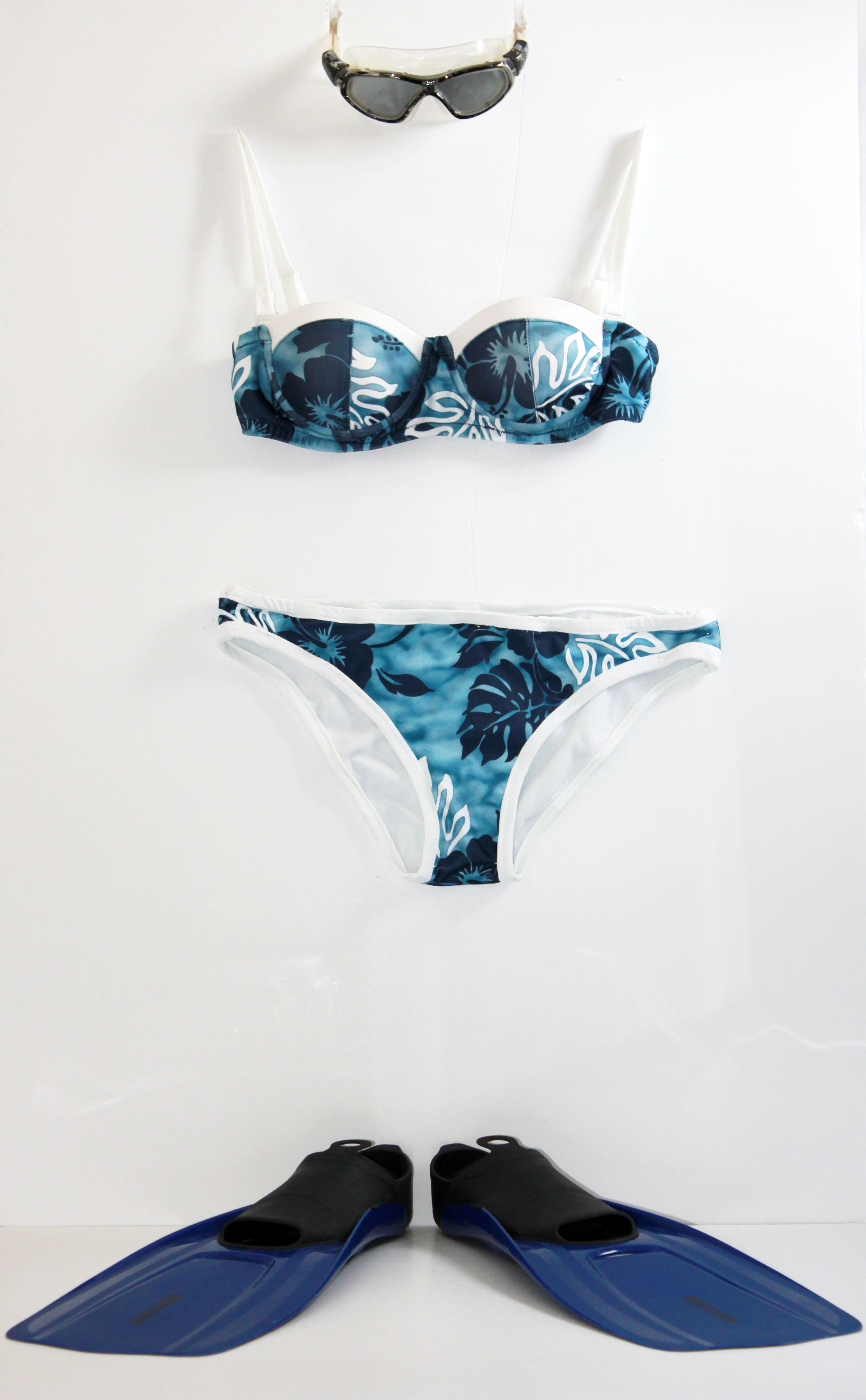 Dreamin’ of Summer? The Chic Bandeau Bikini Pattern – Sew-In-Progress